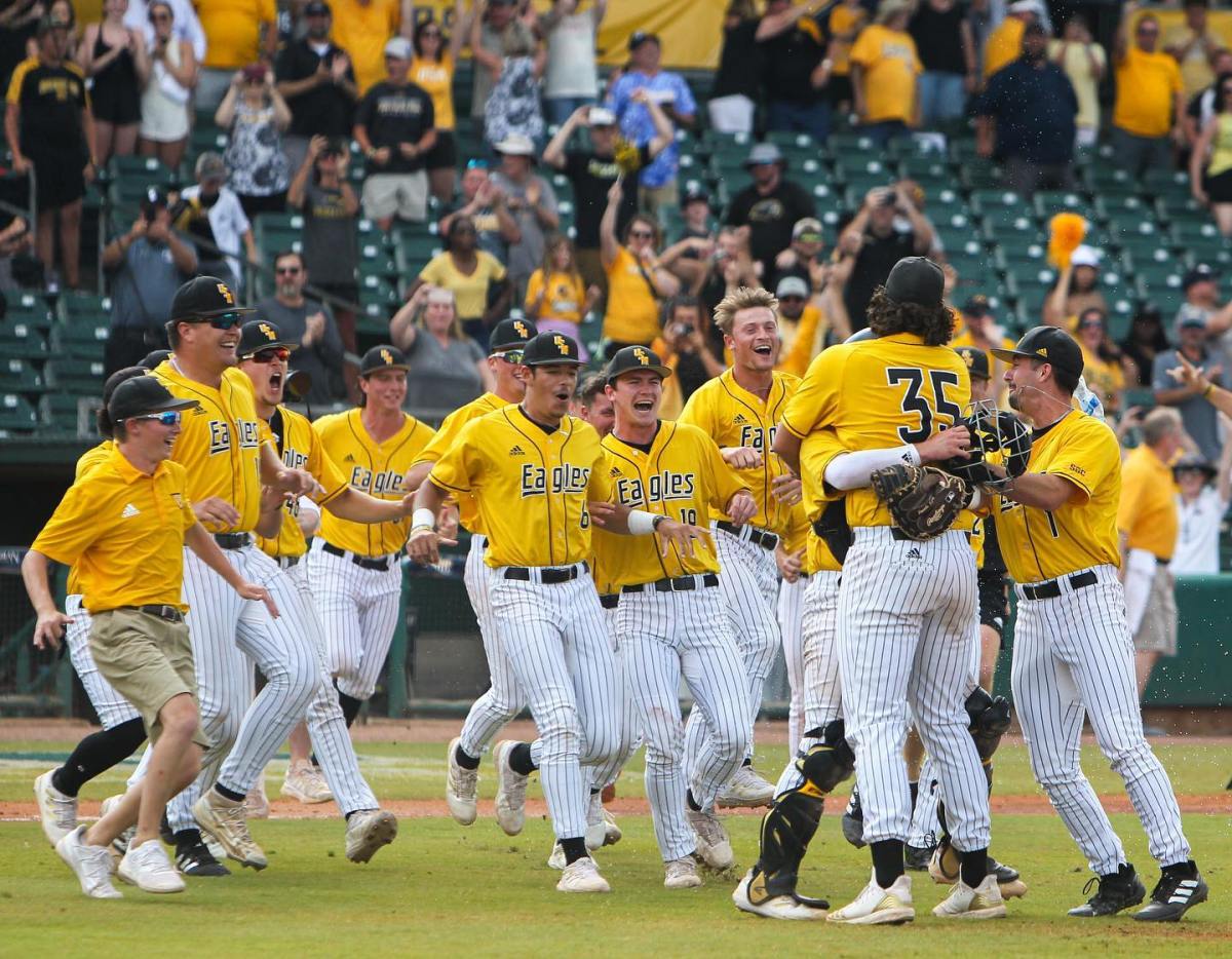 Photography/Designs – Andrew Abadie